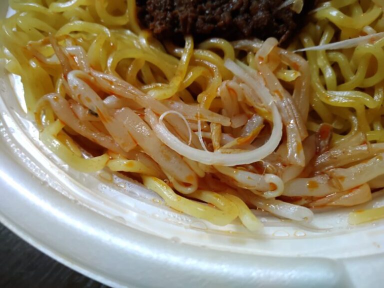 【全然辛くない？】セブン美食の祭典担々麺 赤坂四川飯店監修 | ハピ食